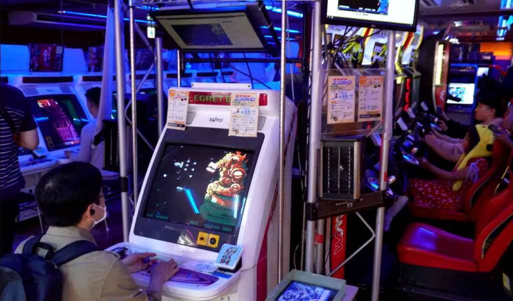 Changeable Guardian Estique. Upcoming NES shooter from ex-Compile ...